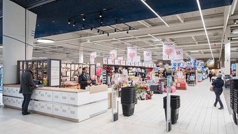 Lichtband neu definiert: Maxos Fusion für Produktion, Logistik und ...